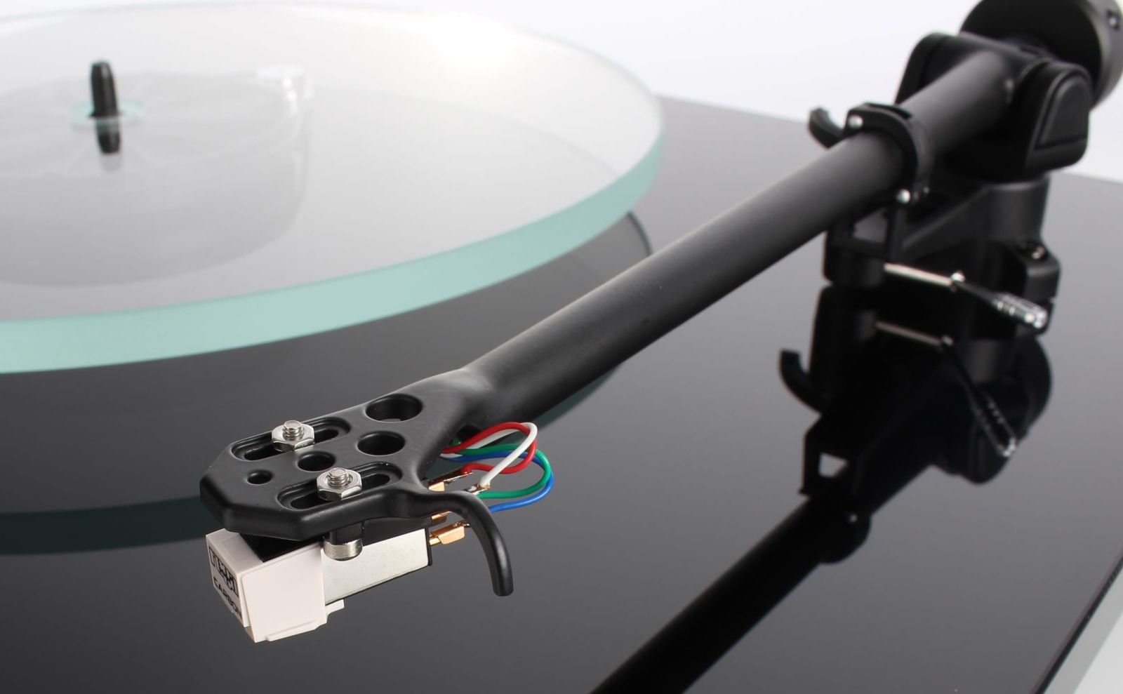 Rega RB220 precision crafted tonearm with extremely low friction levels