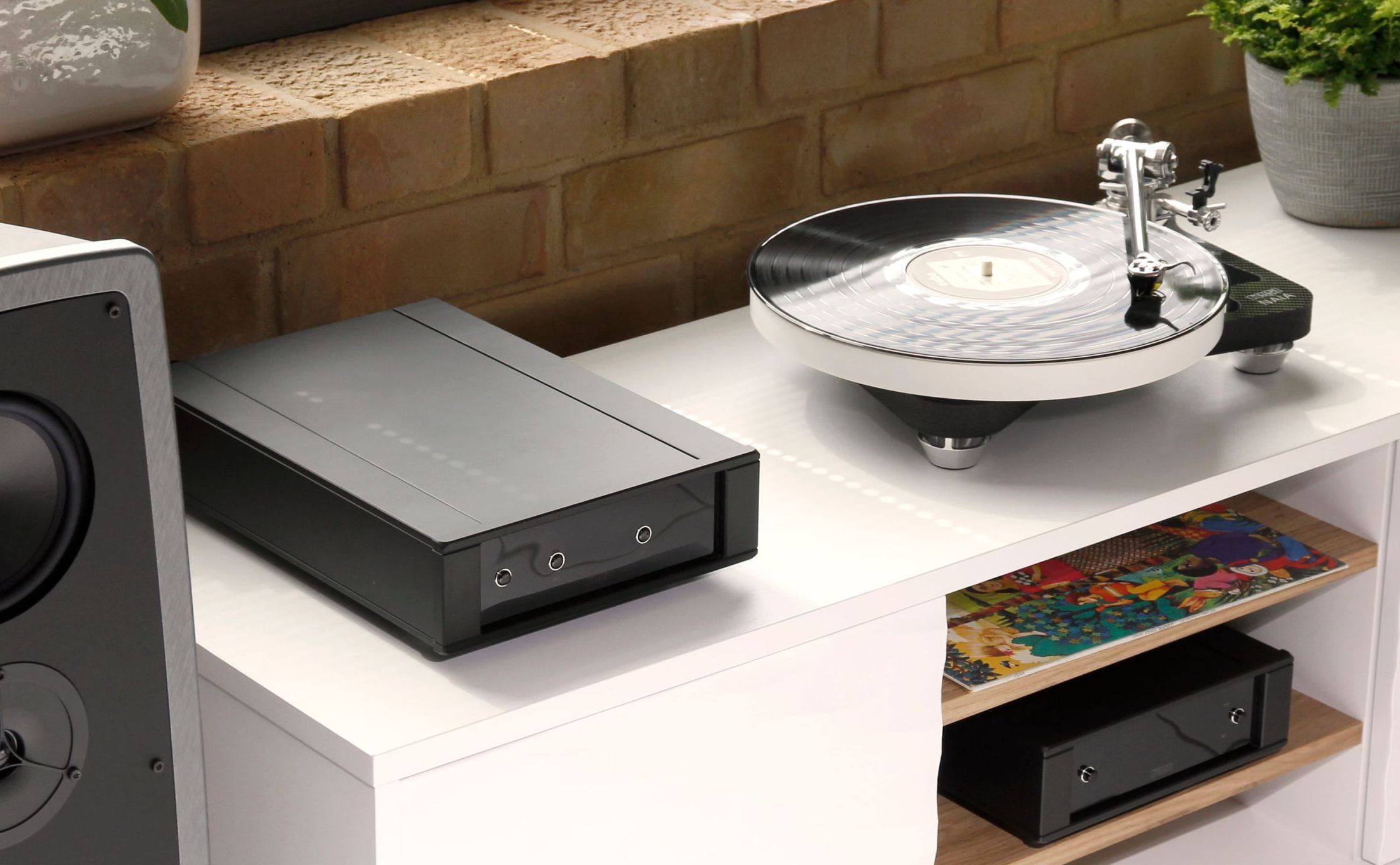 Rega | Naia Turntable - the ultimate Rega turntable