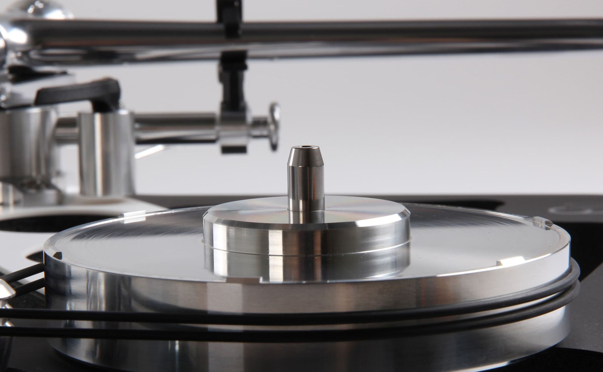 Rega | Planar 10 Turntable