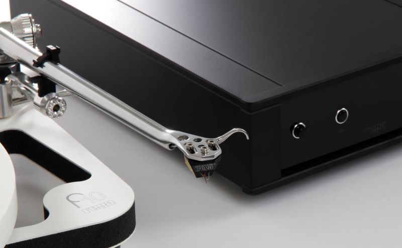 Rega | Planar 10 Turntable