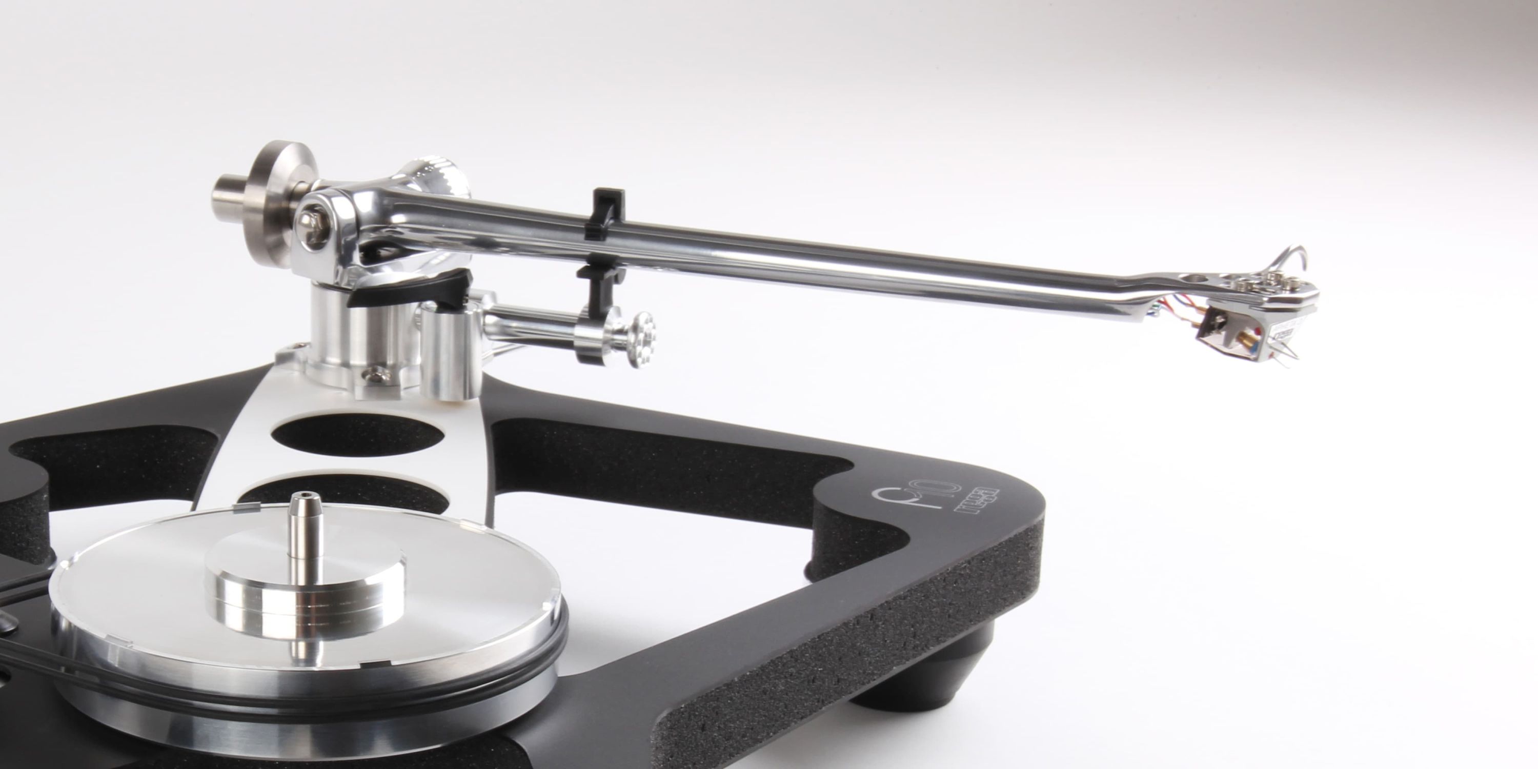 Rega | RB3000 Tonearm – pushing the boundaries of tonearm design