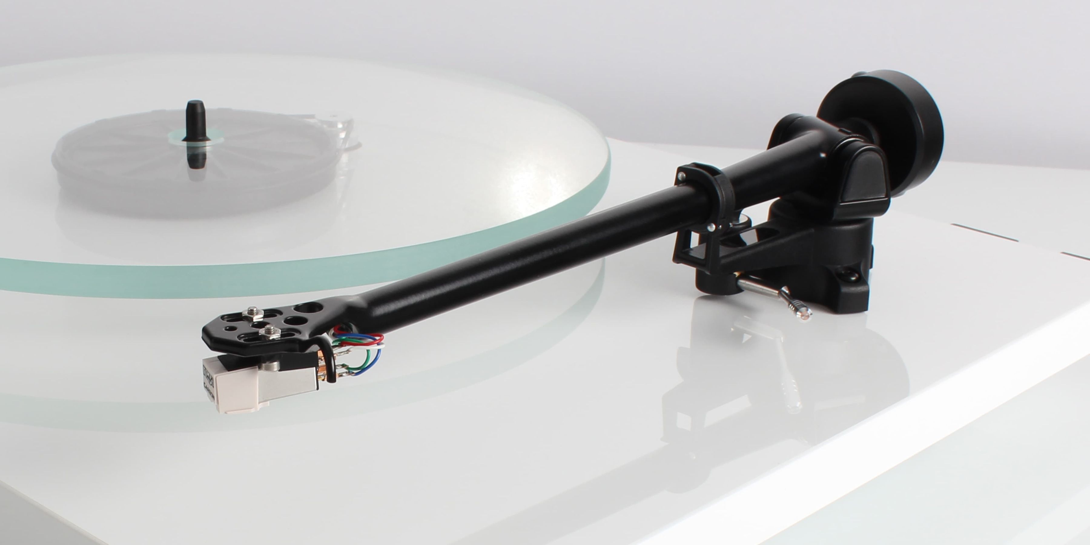 Rega RB220 precision crafted tonearm with extremely low friction levels