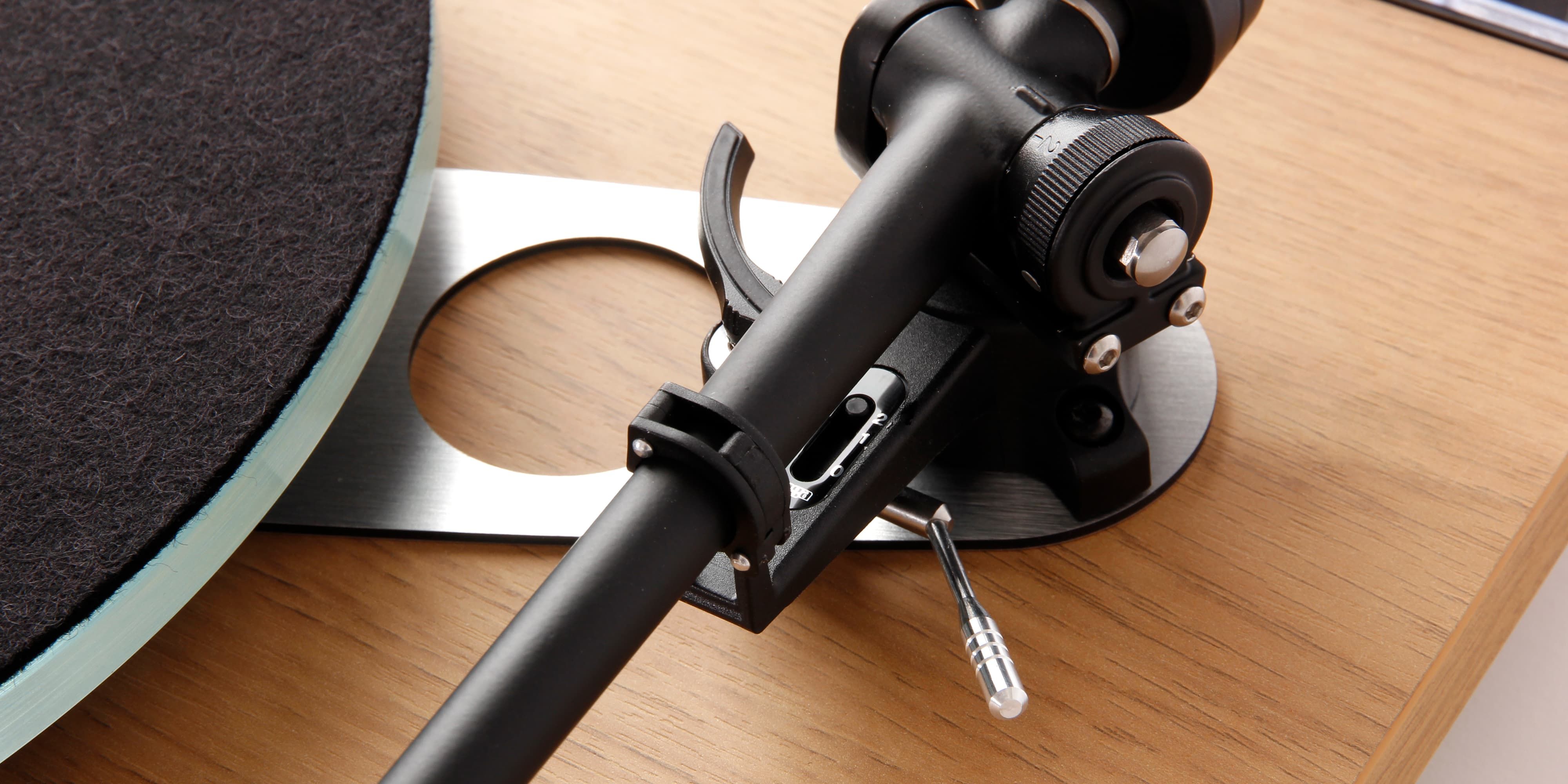 New Light Oak effect finish for the Planar 3 available now. - Rega News ...